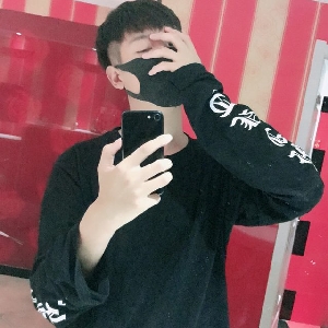 云下臣 