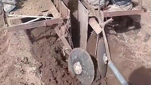 这农业机械的效率,就是不一般,给农民带来无限便利!