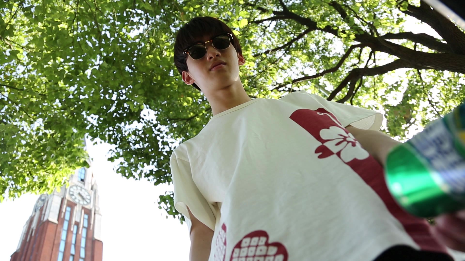 同学的短片作业(搞笑)