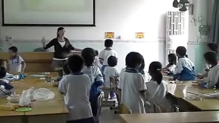 MS008美术―二年级下册―第五单元 材料的幻想(分类垃圾桶)―岭南版...