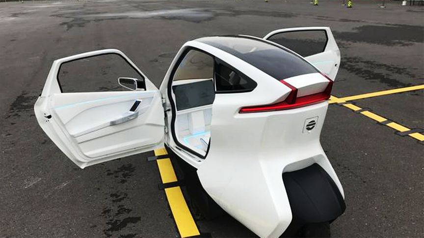 国产两轮全封闭电动自行车,带空调,全车自平衡,网友:来一台