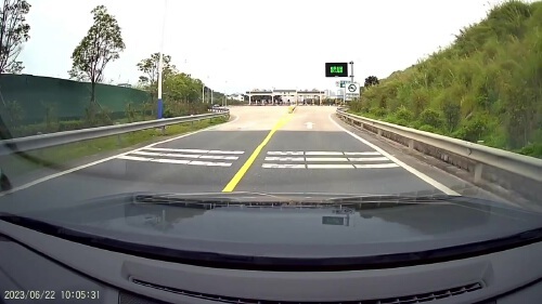 06集道路千万条,安全第一条。糟糕,撞车了吗!Q5L碰撞预警