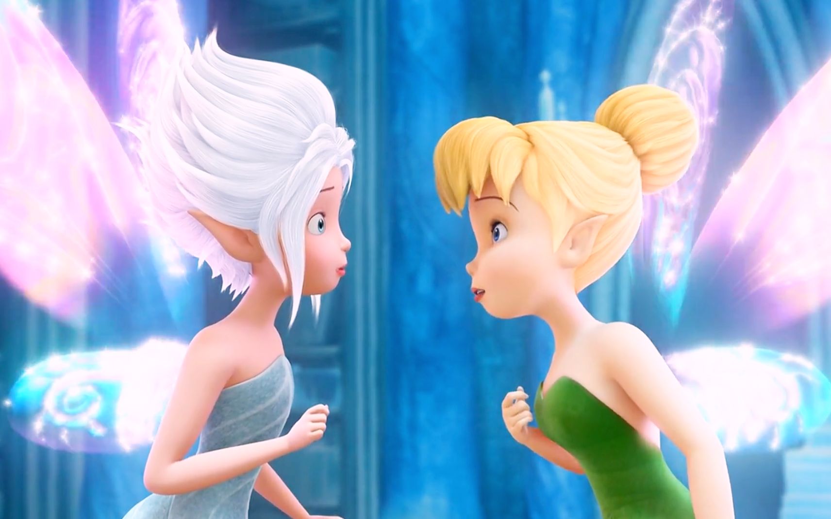 两个仙子长相一模一样,他们从来没见过面,第一次见面翅膀就发光