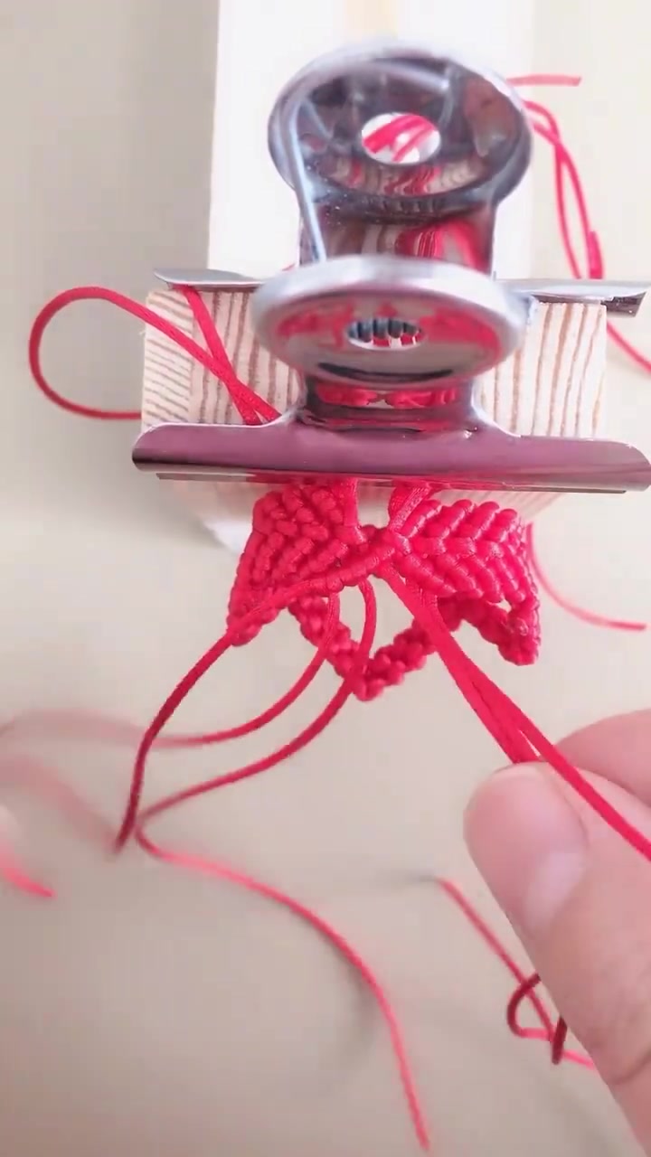 【编织】手工制作编绳戒指教程闺蜜同款diy编织_生活是种律动_须有...