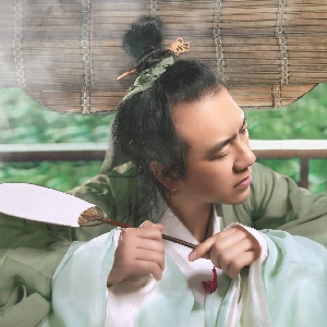 瞳叔捏影儿 
