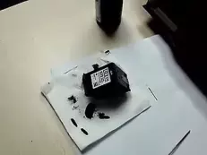 惠普1050黑色加墨水方法