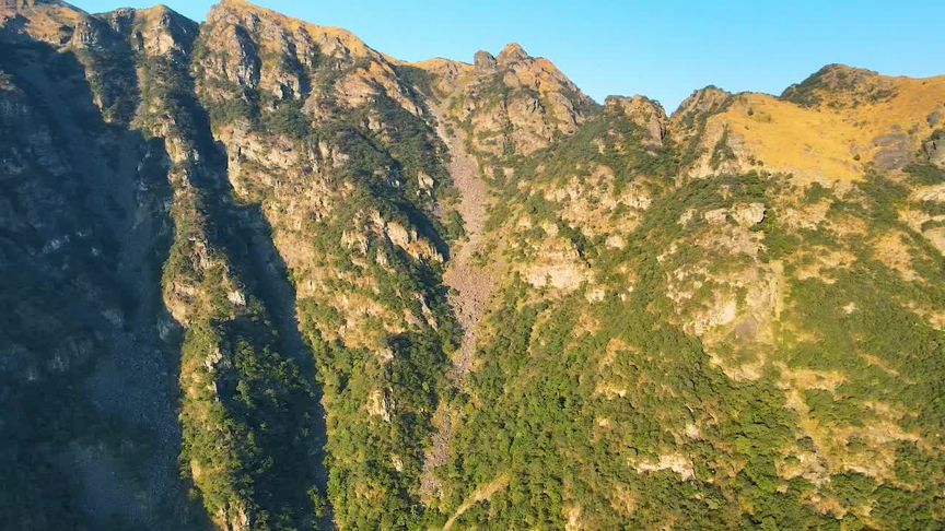 航拍船底顶,不愧是广东最经典的户外线路,囊括各种山川地貌