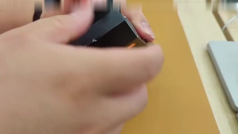 全网首发小米手环7NFC版本开箱体验!终于不鸡肋了