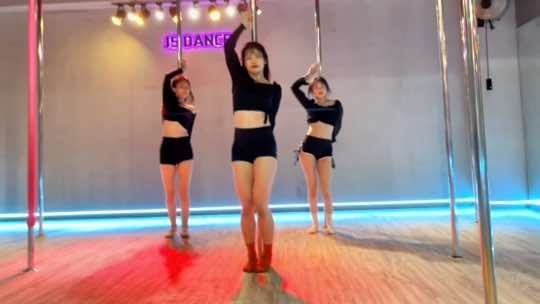 简单易学又好看的钢管舞ߘ�#适合零基础女生跳的舞蹈推荐