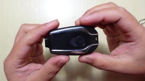 试玩拆解最近热销的网红应急充电宝看看表现如何?