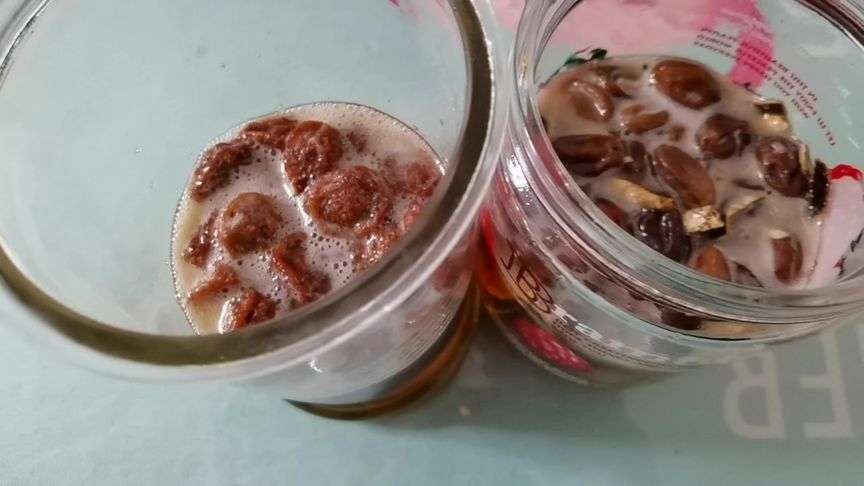 蜜蜂泡咸青梅,黄皮干,陈皮泡蜂蜜!作用专治。牛吹皮[呲牙]