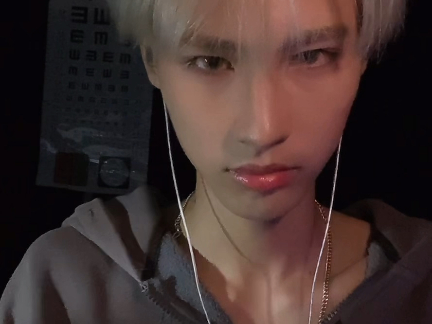 小飞机助眠-自用录屏 剧情模拟 直升机 灯光 揉耳朵 化妆