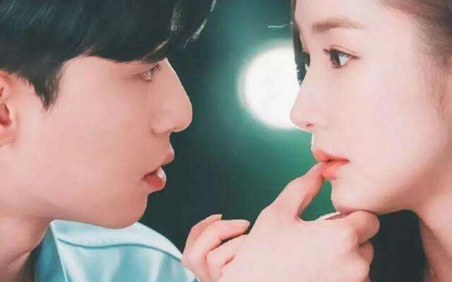 《金秘》高甜×激情.床戏 高嗨撒狗粮 微笑和英俊甜蜜撒糖 金秘书为何...