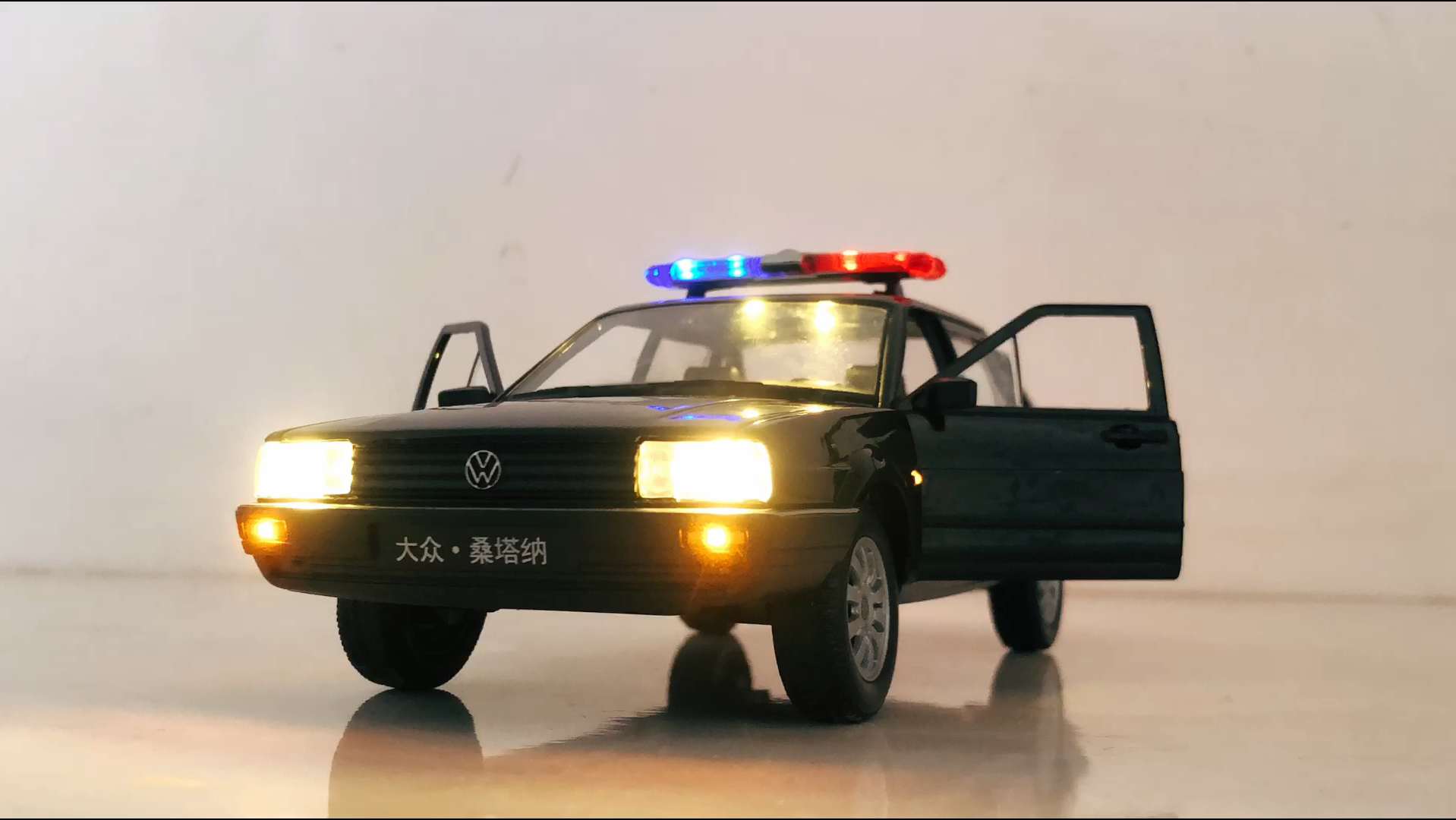 桑塔纳改灯车模32比例合金模型加灯爆闪警灯灯组