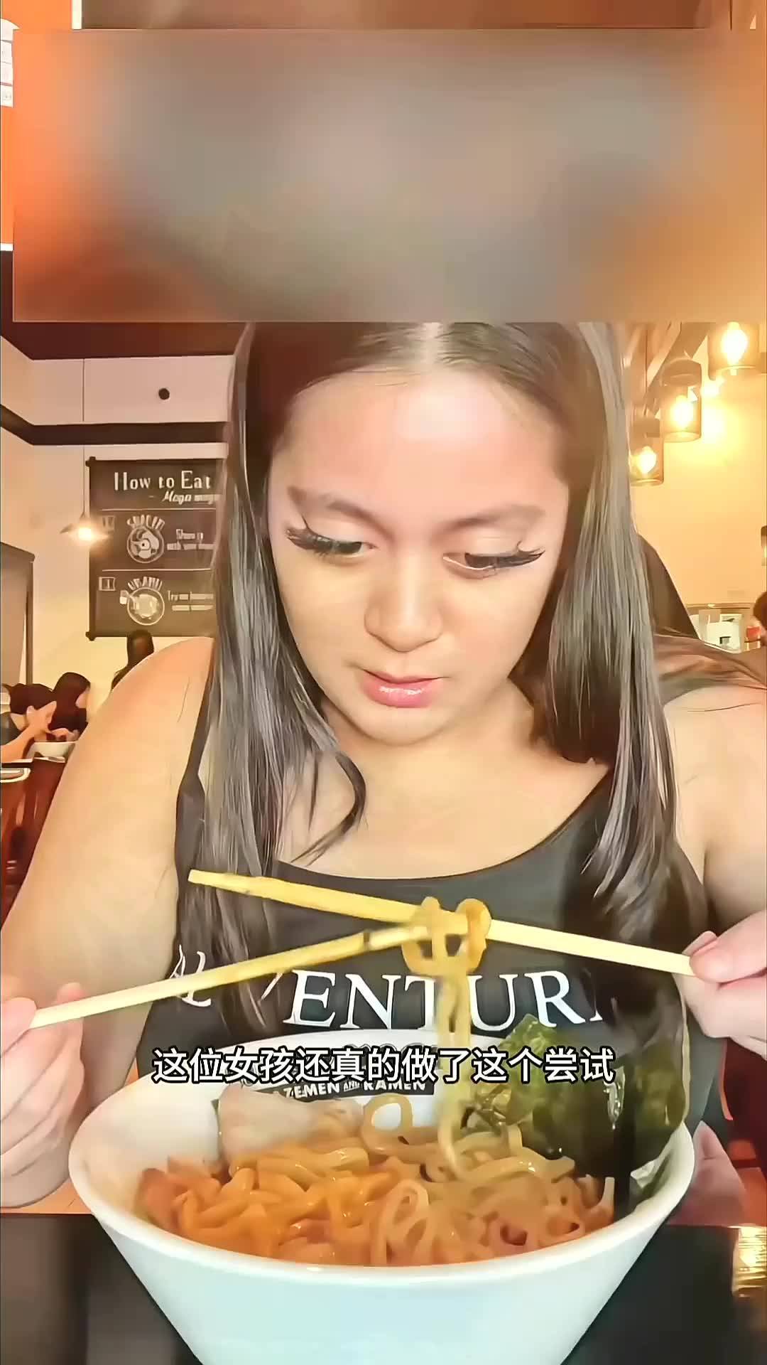 用面条织毛衣,真是佩服