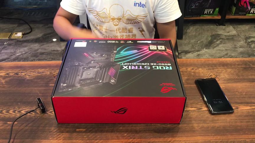 今天给大家带来的是华硕ROG B550-XE GAMING WI FI 主板