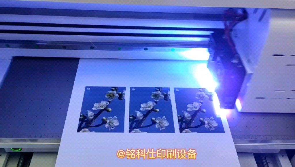 ...标贴即印即贴,色彩绚丽,卷材UV烫金机安全帽商标茶叶罐转印贴打印机