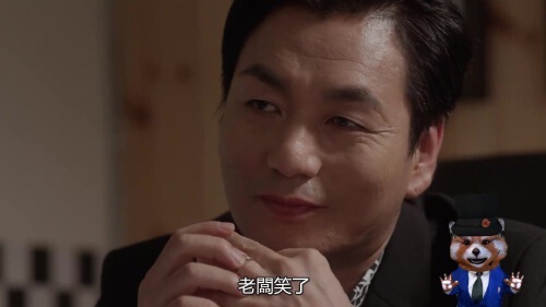 男子开车撞到路人,下车一看,路人变成稻草人!