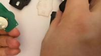 更换北京BJ40L遥控器电池