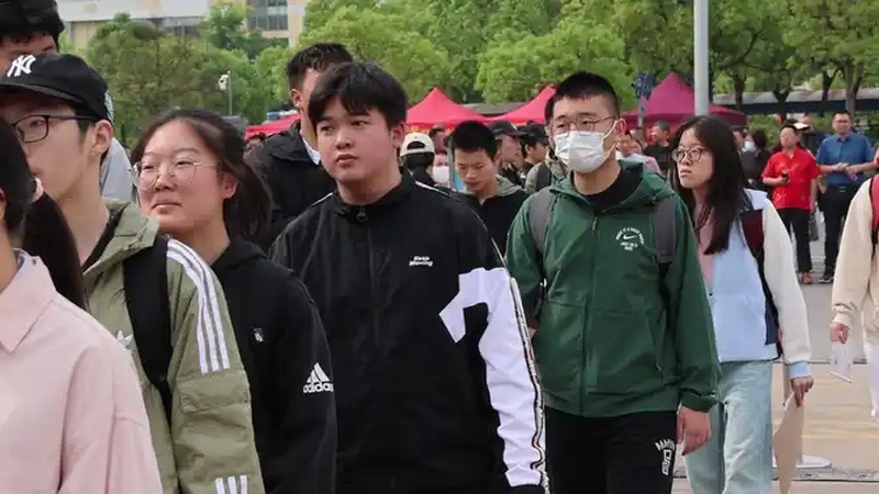 深度剖析江苏高考:500分背后的招生与分数线挑战