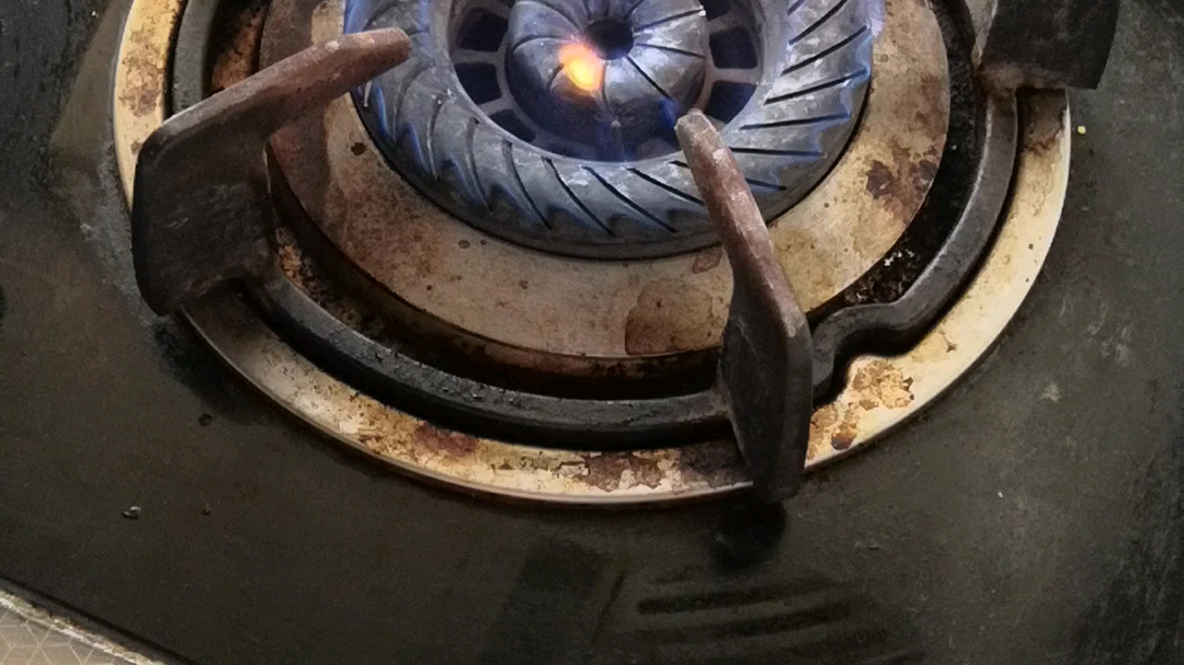 更换燃气灶熄火保护探针和电磁阀教程