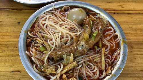 螺蛳粉汤底熬制秘籍!十二步让你在家复刻地道柳州味