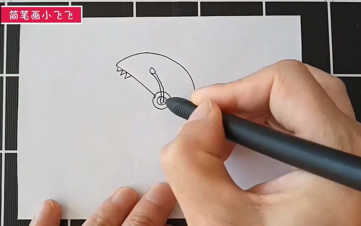 简笔画教程,画一个大嘴机器人,好看简单,小朋友们一起来画吧!