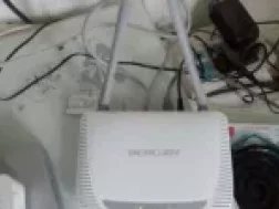 路由器总是信号差, 只需这样动一动, 信号立马满格, 还有多少人不知道