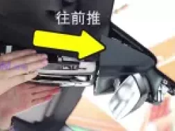智看-保时捷卡宴19款阅读灯取电插头款免走线行车记录仪安装视频