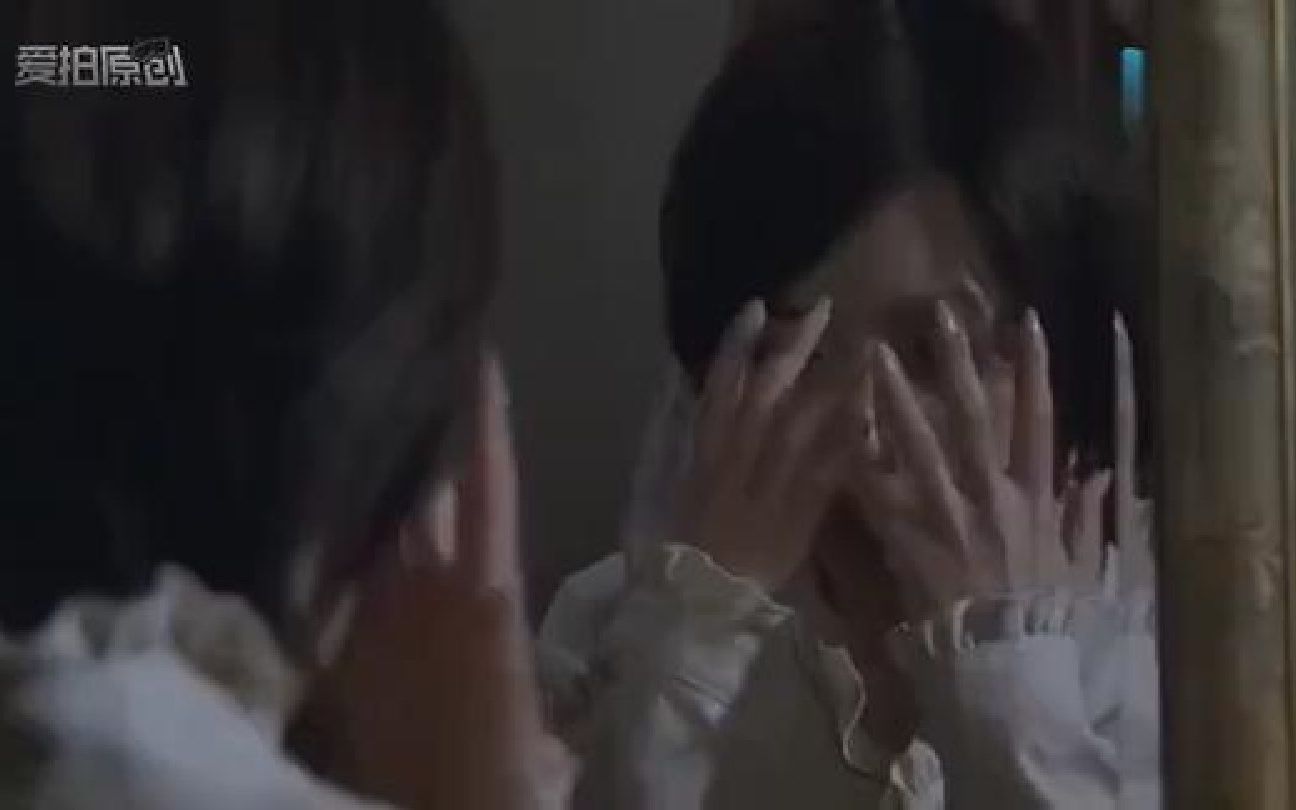 咒怨最恐怖部分,女鬼从楼梯上倒着爬下来,让多少人脊背发凉
