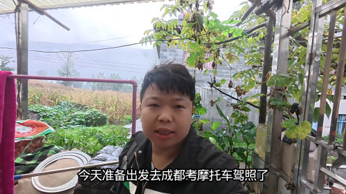 考摩托车驾照,科目二绕桩补考,打工娃心态崩溃了,比c1还难