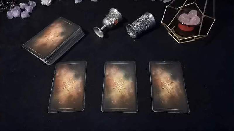 塔罗爱情测:你心里所爱的人也爱你吗?你们是否会有进一步发展?