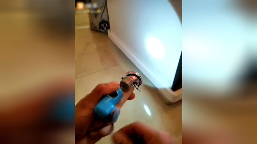 黑科技:自制手摇手电筒,小玩意起大作用!