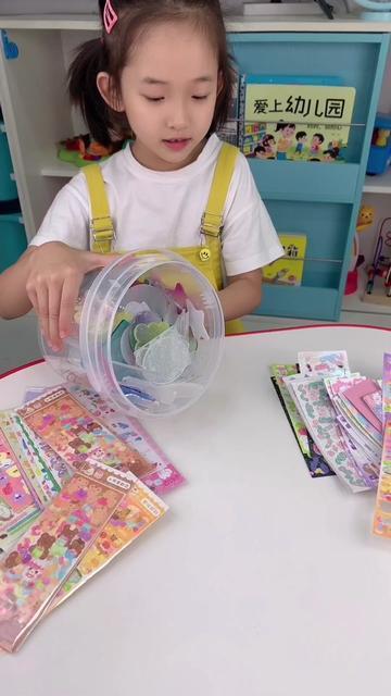 女孩子喜欢的咕卡盘来咯,我们家上幼儿园的喜欢,上初中的喜欢,就连我...