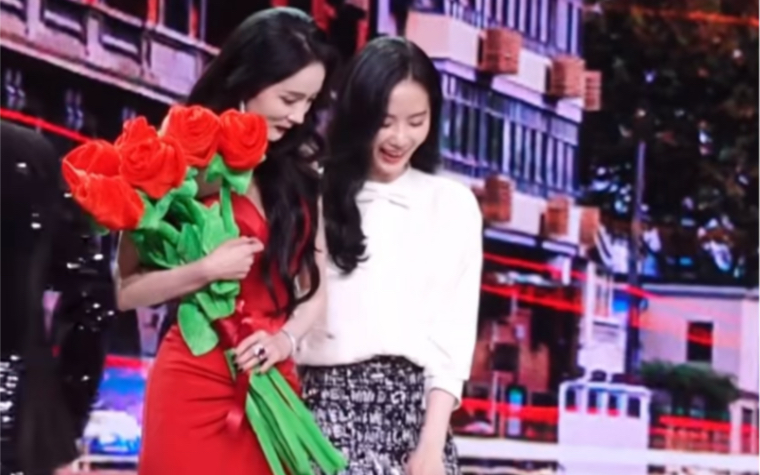 杨幂刘诗诗杨颖微博之夜走秀直拍,真养眼