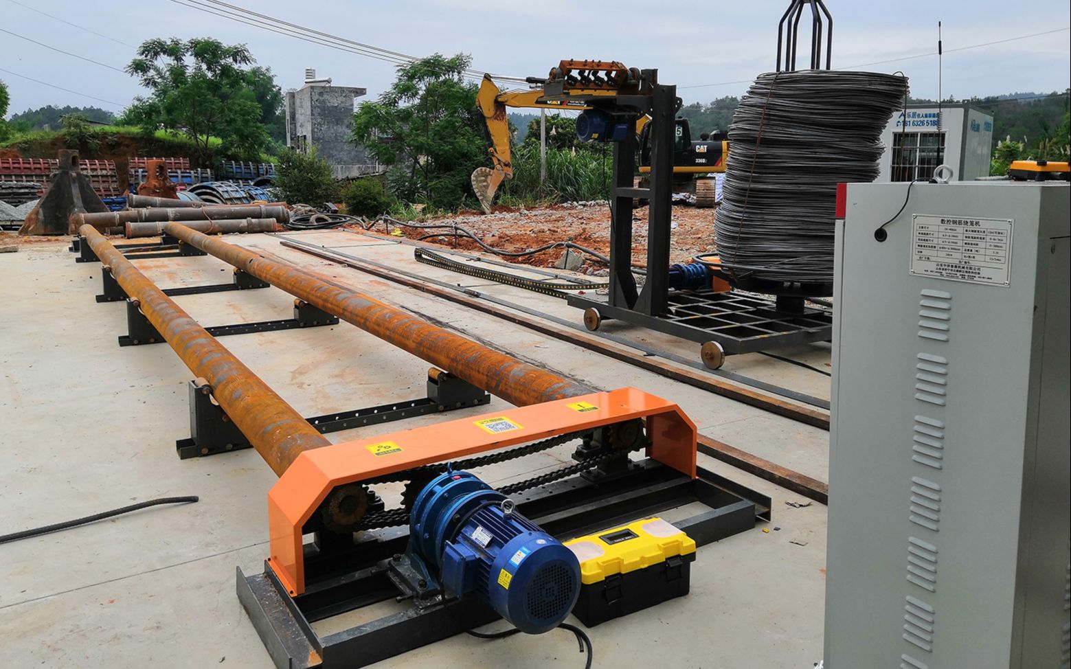 钢筋笼制作如何简单,钢筋笼绕筋机制作钢筋笼现场视频