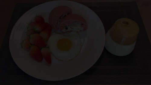 早呀,今天的元气早餐,澳门咖啡☕️+欧包+煎蛋ߍ�+草莓