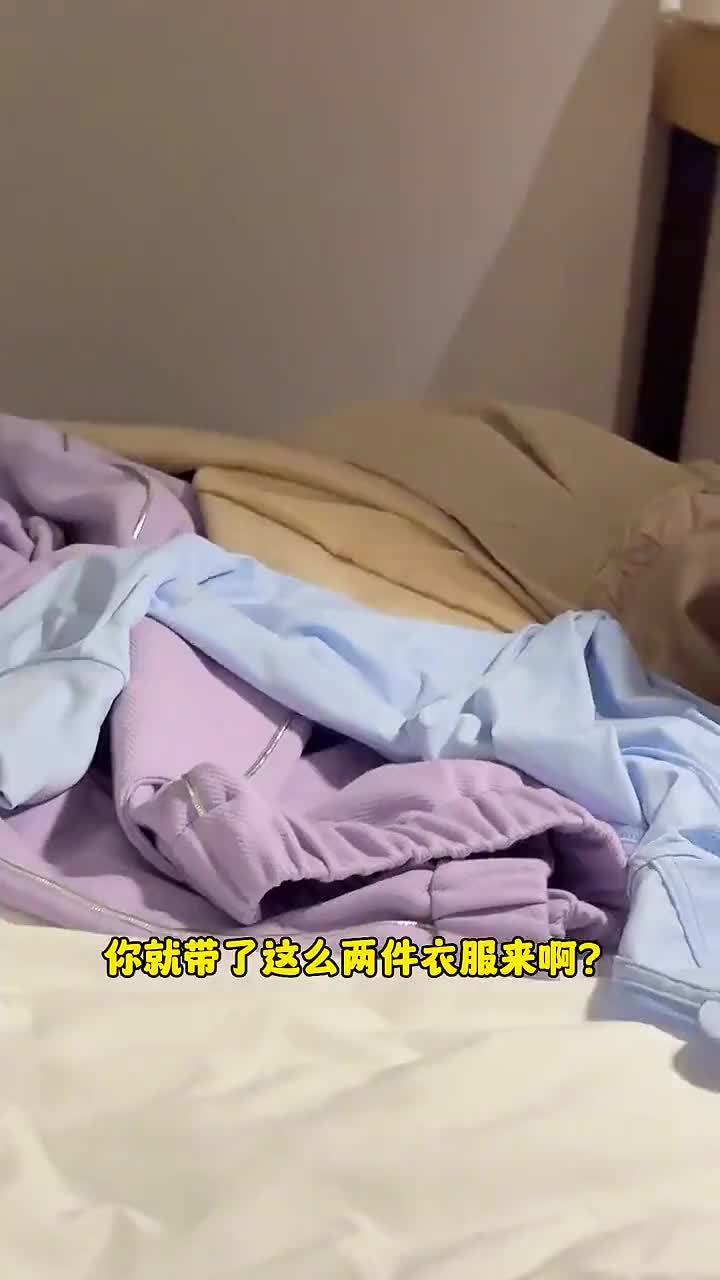手表一挂 帽子一扣 我就是最潮的崽~~~