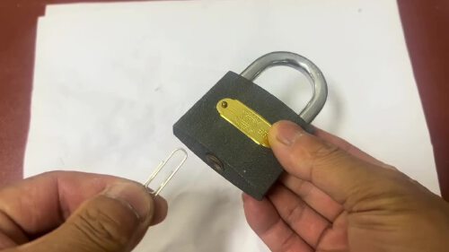回形针5秒钟开锁很多人都没见过师傅现场演示给你看