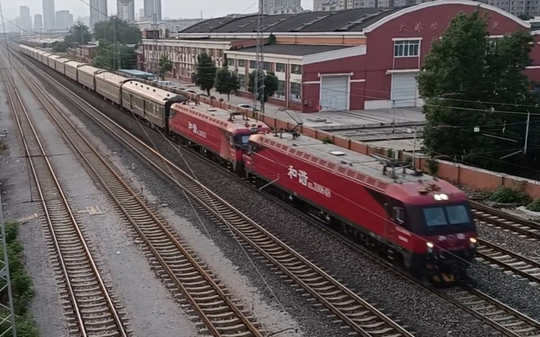 津山线11点~22:00之间所有开行的旅客列车(Z187和Z237晚点太多未...