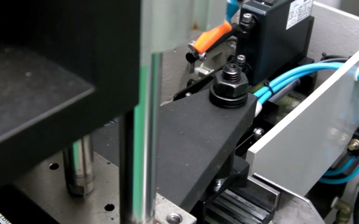 (HVD-585)韩飞立式双面磨床加工连杆