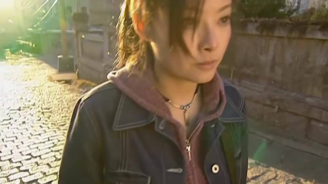 ...的帮助下,湖畔女尸案峰回路转。 #犯罪悬疑剧 #童年经典电视剧 #破案