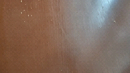 华为手环7,使用不到24小时,屏幕右下角出现绿光问题,不知道这个是大...