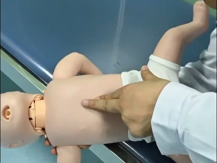 海姆立克急救法用于气道异物卡喉的急救方法,其正确操作,包括施救...