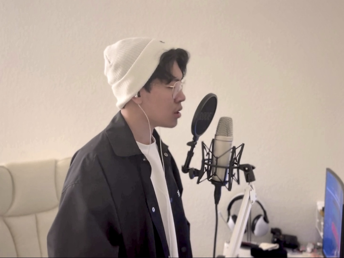 背着各种due偷偷翻唱红玫瑰