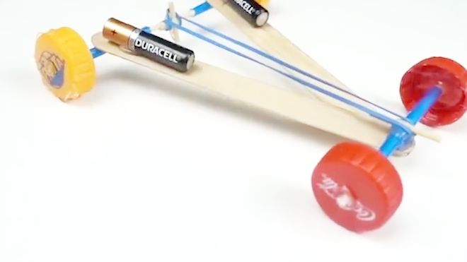 手工DIY:教你做个橡皮筋动力小车