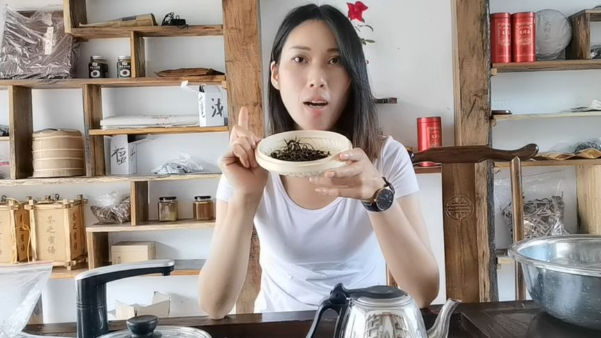 你家滇红茶不好喝,可能是冲泡的方法不对哦!来看看小美怎么泡吧