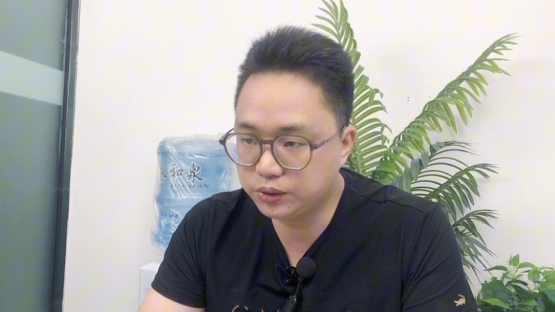 输入指令就可以生成视频的工具。这个ai工具可以将输入的指令一键...