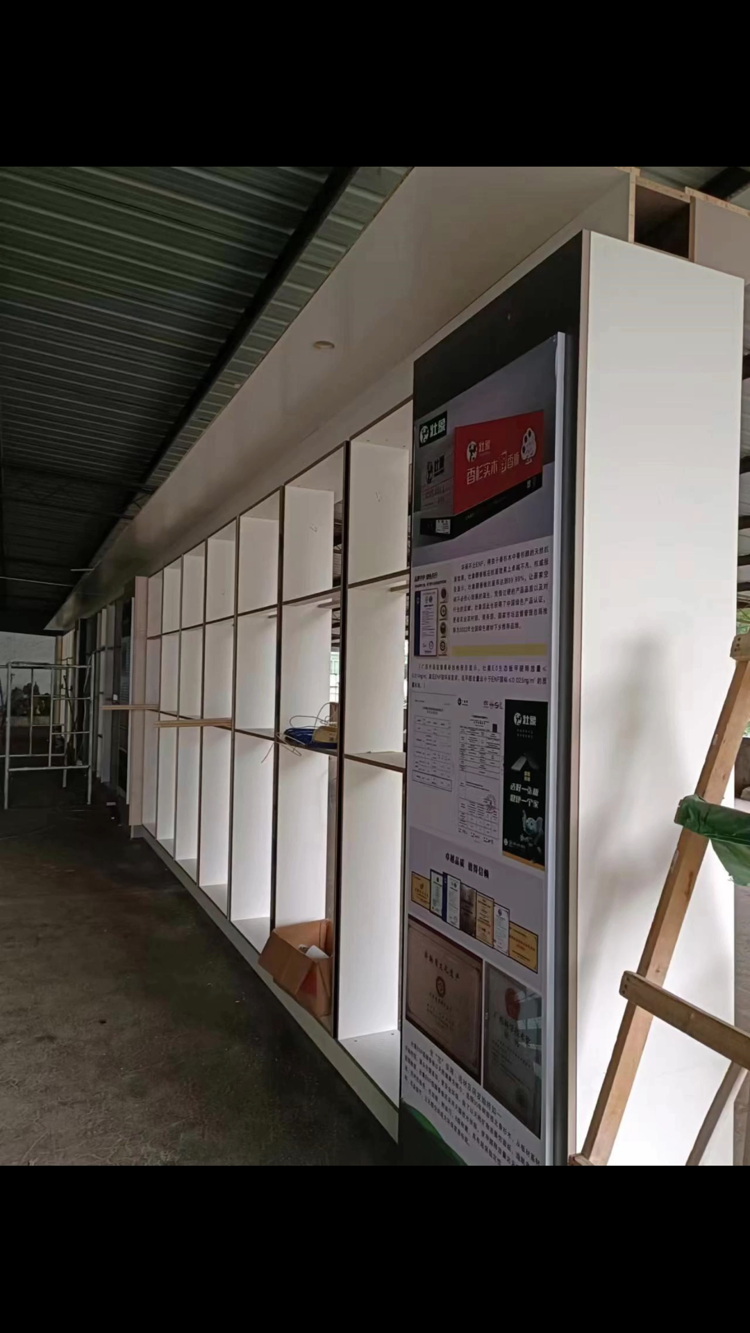 重庆展示柜生产厂家集中地在哪里,木质展示柜订做安装