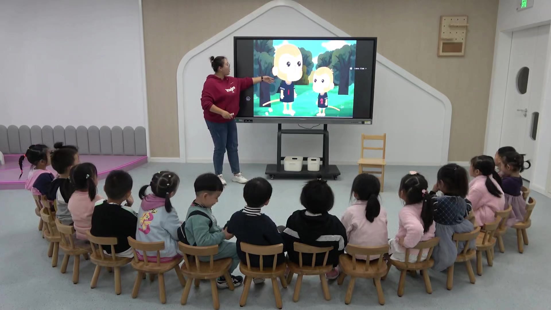 小班数学活动:大的和小的(教案+PPT+实录视频) 活动目标: 1.知道通过...